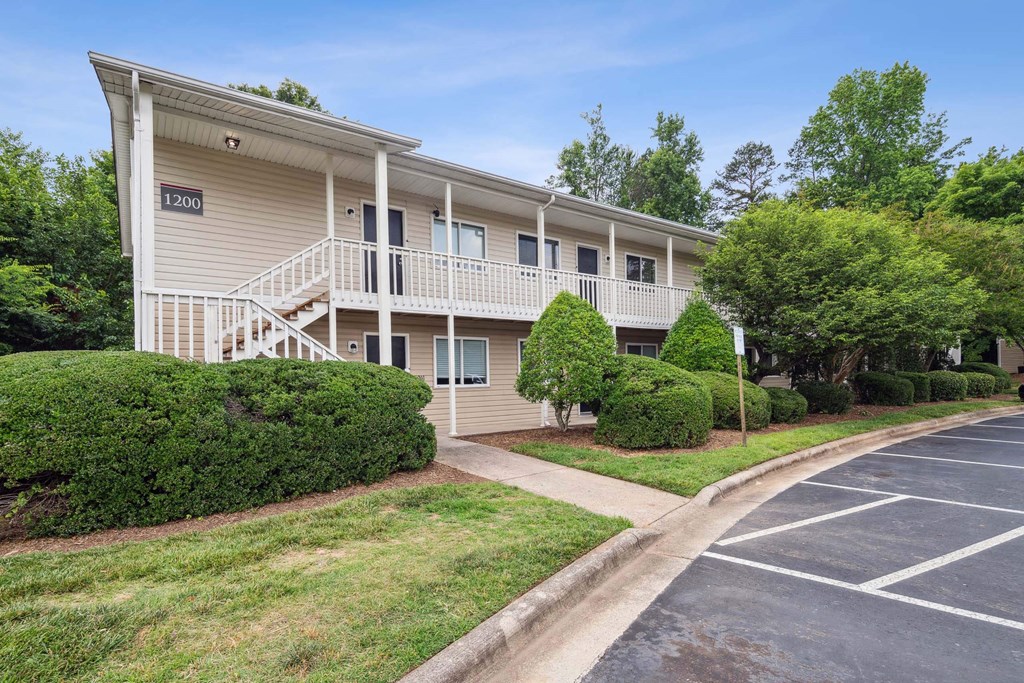 Crestview/Huntington Prop List Apartments, 1003 Southamton Dr NW ...