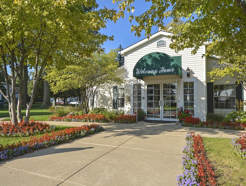 Northview Park Apartments, 36505 Northview Blvd., Sterling Heights, MI ...