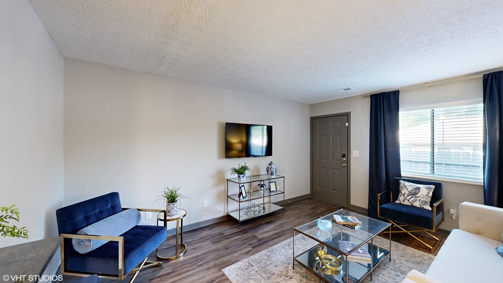 Silvertree At Little Turtle Apartments, 5350 Silverthorne Rd ...