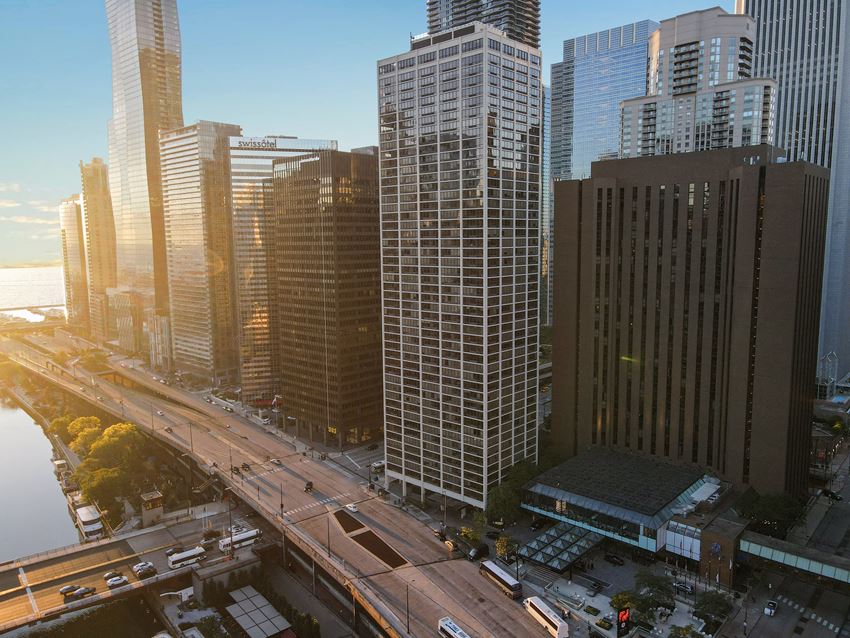 Columbus Plaza Apartments, 233 East Wacker Drive, Chicago, IL - RentCafe