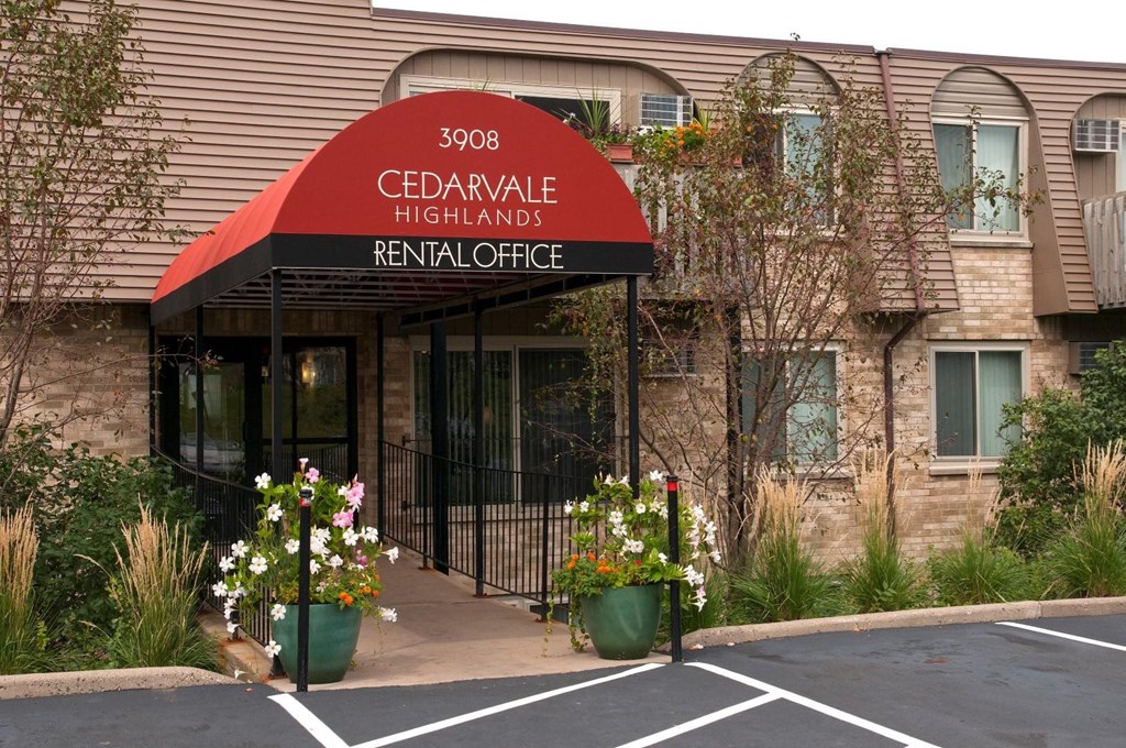 Cedarvale Highlands Apartments, 3908 Cedar Grove Pkwy, Eagan, MN - RentCafe