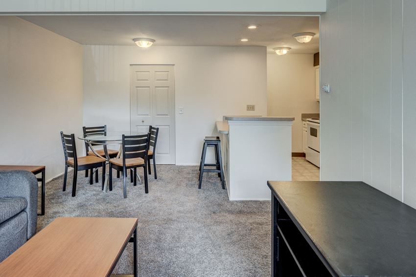 University Terrace Apartments, 414 Michigan Avenue, East Lansing, MI ...