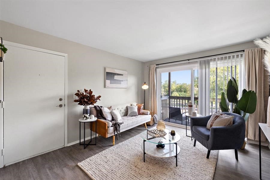 Maplebrook Village Apartments - Grand Blanc Twp, MI, 5800 Maplebrook Ln ...