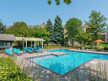 Mallard Ridge Apartments, 13301 Maple Knoll Way, Maple Grove, MN - RentCafe