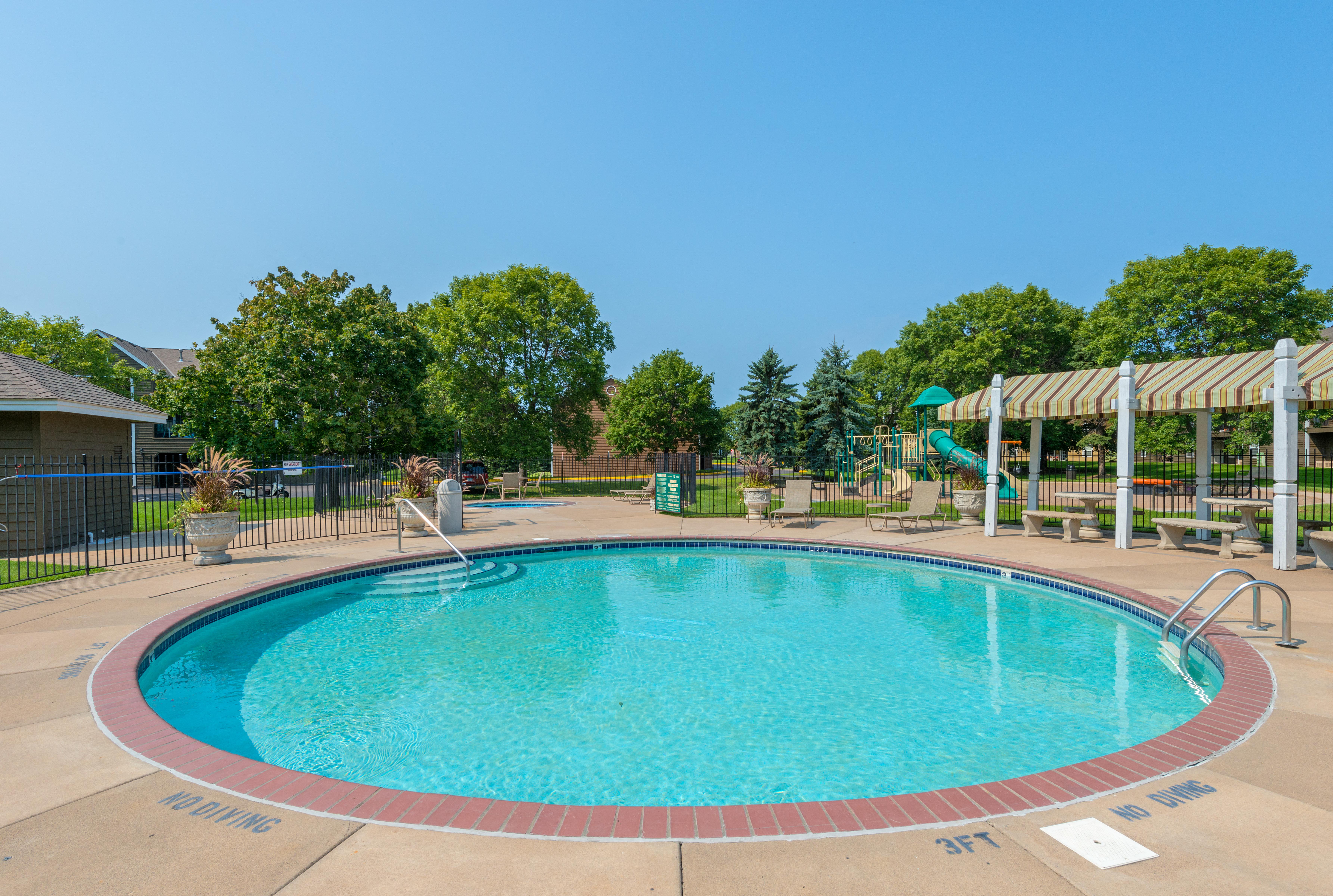 Mallard Ridge Apartments, 13301 Maple Knoll Way, Maple Grove, MN - RENTCafé