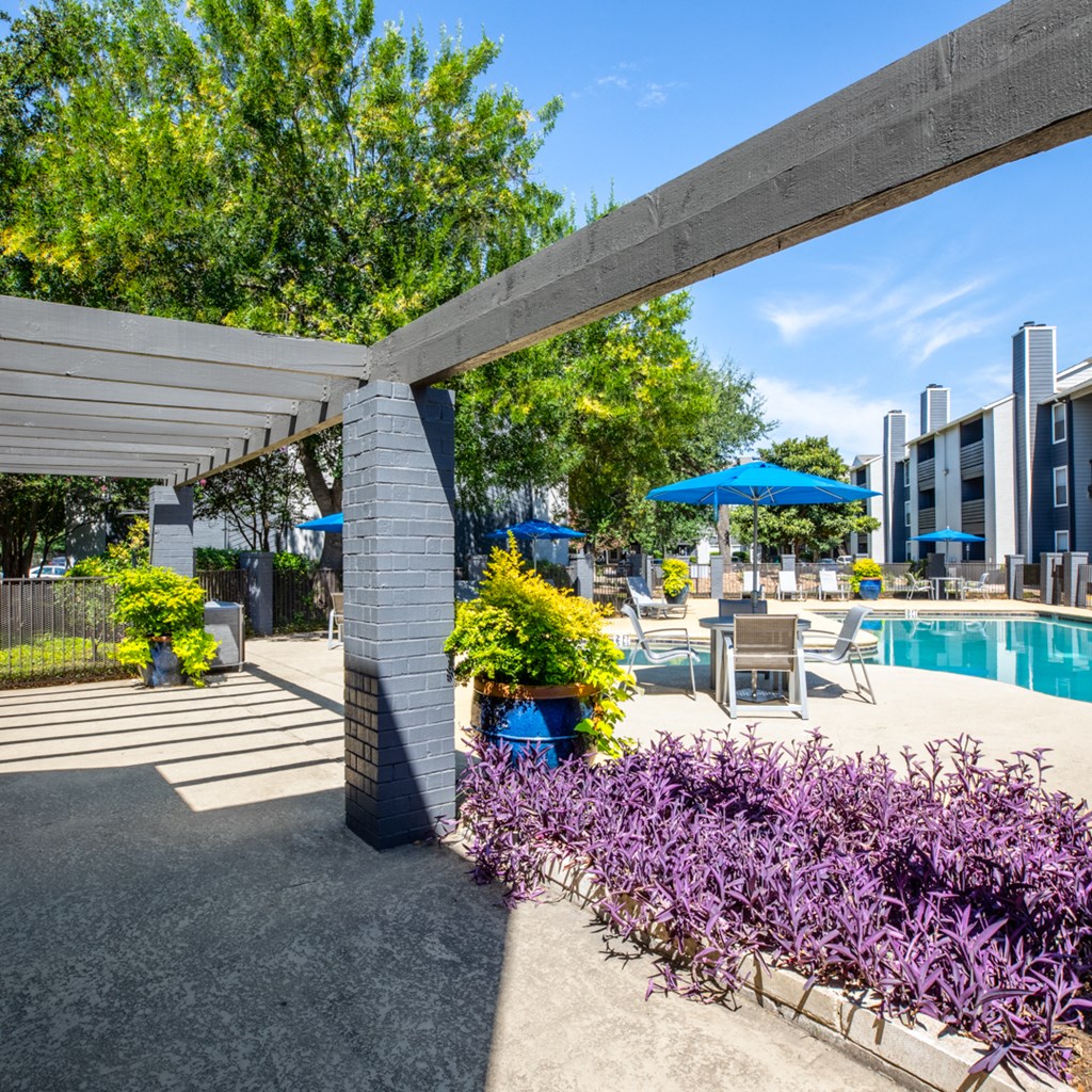 Stassney At SoCo Apartments, 1800 E Stassney Ln, Austin, TX - RentCafe