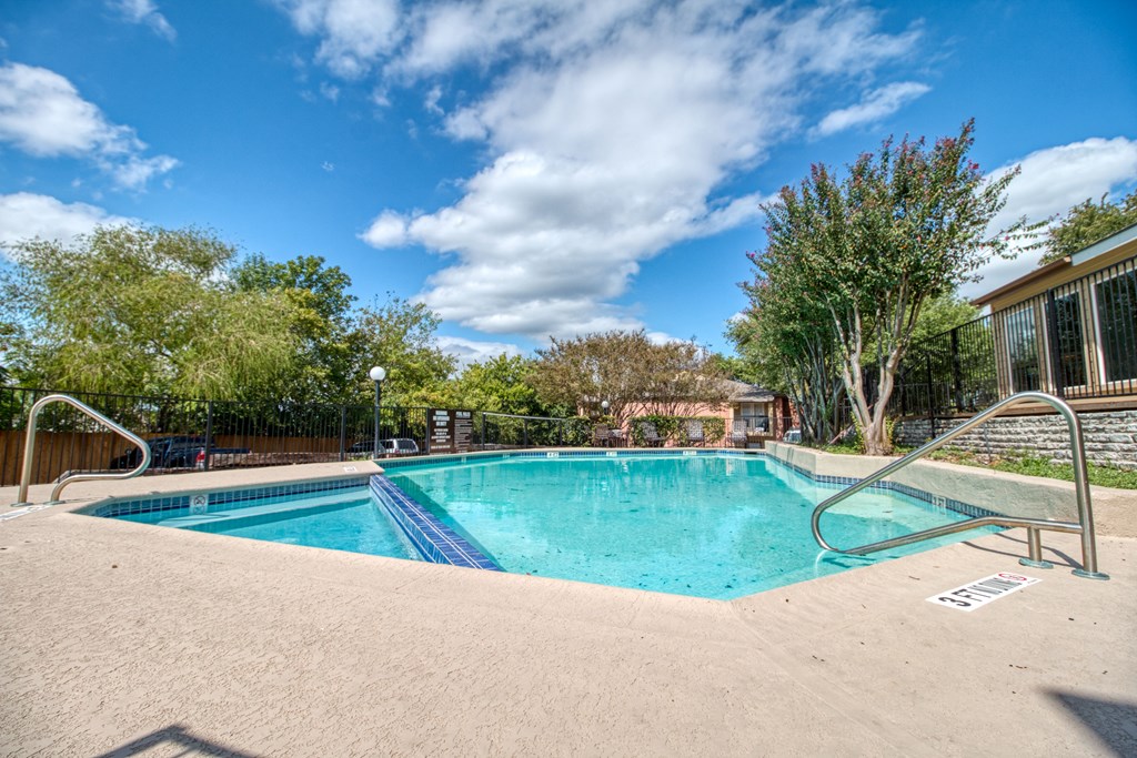 Knoll Crest Apartments, 5700 N Knoll, San Antonio, TX - RentCafe