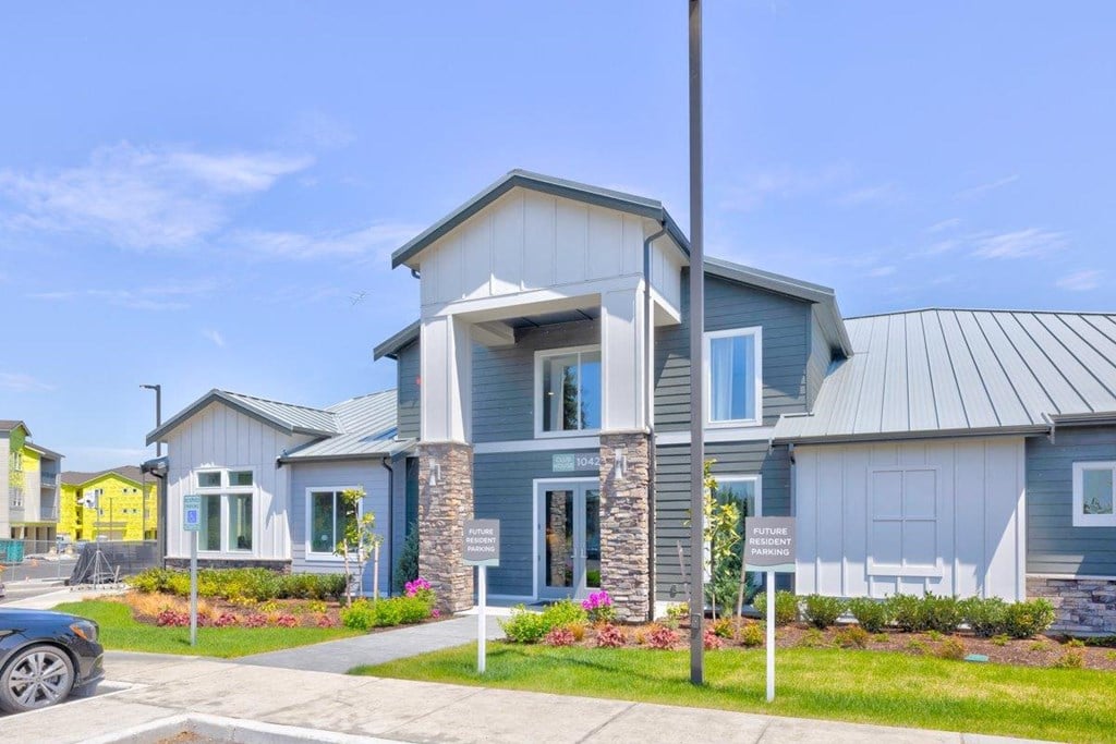 Solace At Rainier Ridge Apartments, 10423 Rainier Ridge Boulevard East ...