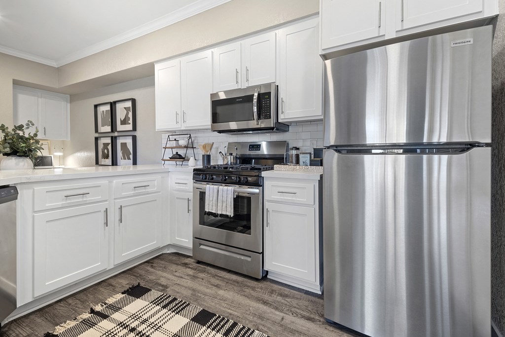 Estancia At Mission Grove Apartments, 7871 South Mission Grove Pkwy ...