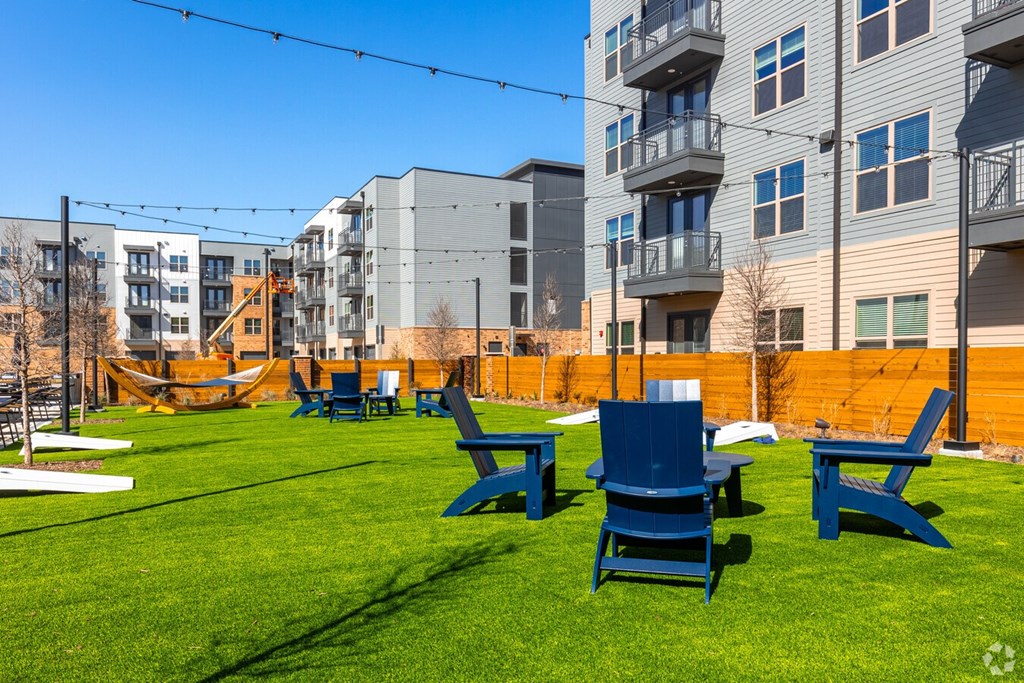 The Storey Apartments, 8001 N Stemmons Frwy, Dallas, TX - RentCafe