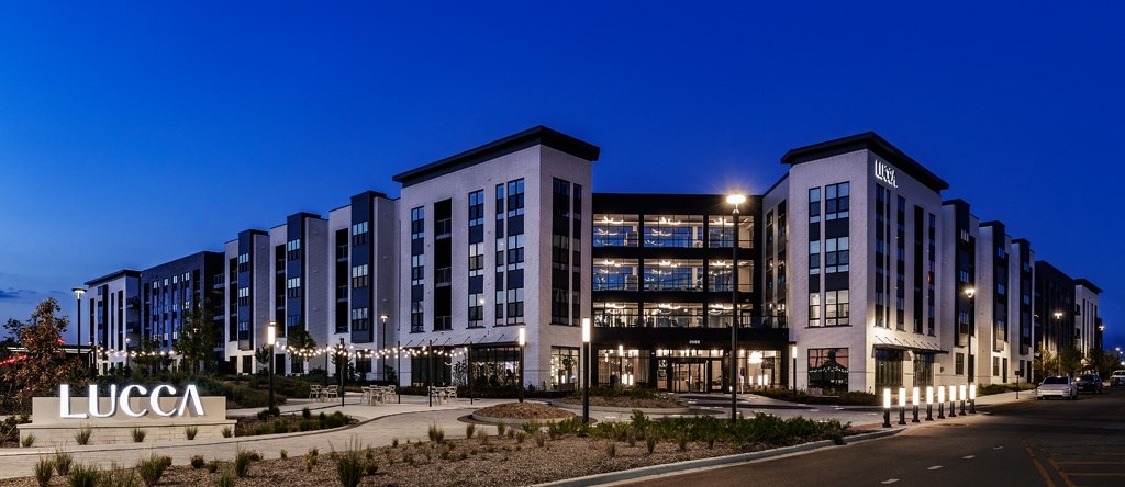 Lucca Fox Valley Apartments, 3955 Fox Valley Center Drive, Aurora, IL ...