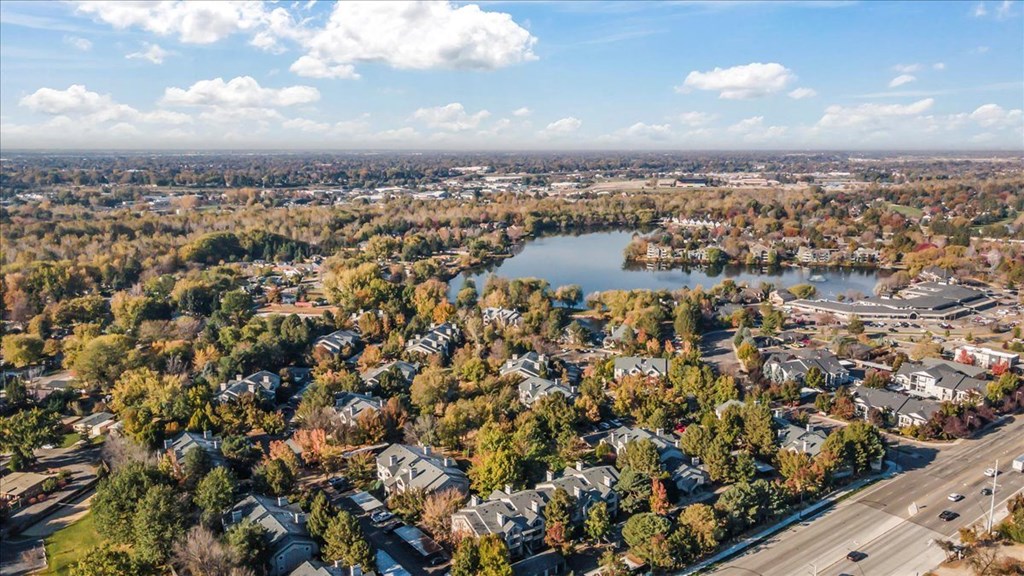 Edgewater Apartments Boise, 3304 North Lakeharbor Lane, Boise, ID ...