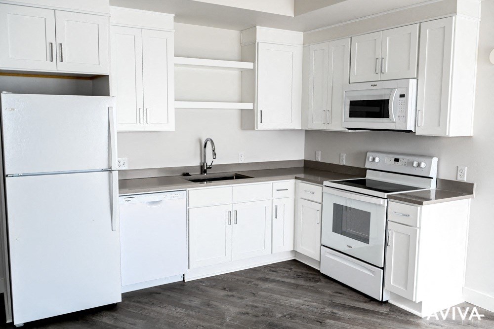 AVIVA Apartments, 18618 E Burnside, Portland, OR - RentCafe