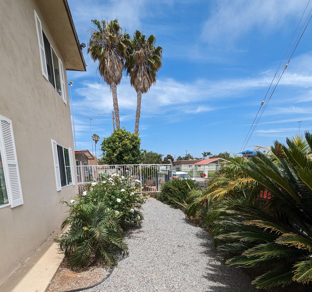 Higgins Street Apartments - Oceanside, California | Renter Insights