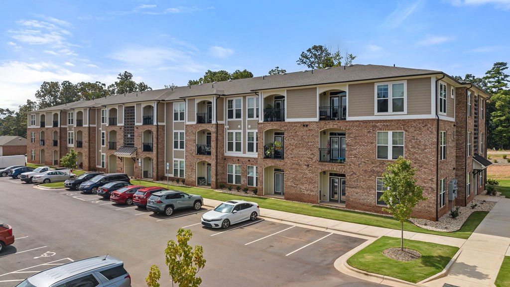 Comet Garner Apartments, 1500 Isner Lane, Raleigh, NC - RentCafe