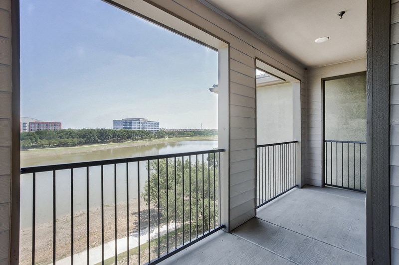 Lakeside Lofts Apartments, 11500 Lago Vista East, Farmers Branch, TX ...