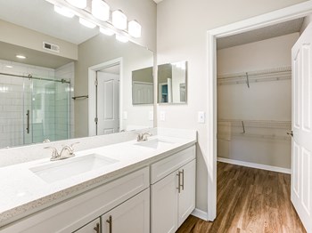 Timucuan Lakeside At Town Center Apartments, 10135 Gate Pkwy N ...