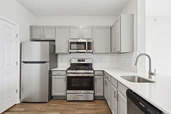 Avenel At Montgomery Square Apartments, 1100 Avenel Blvd, North Wales ...