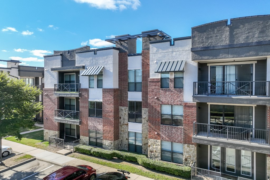 Soho Parkway Apartments, 6653 McKinney Ranch Pkwy., McKinney, TX - RentCafe