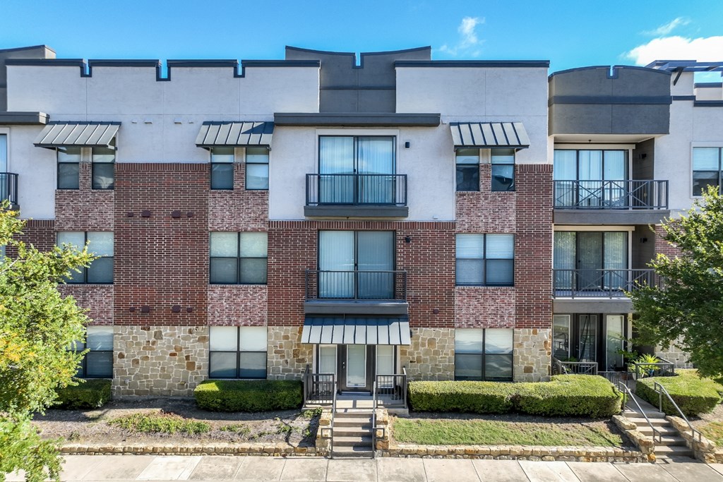 Soho Parkway Apartments, 6653 McKinney Ranch Pkwy., McKinney, TX - RentCafe