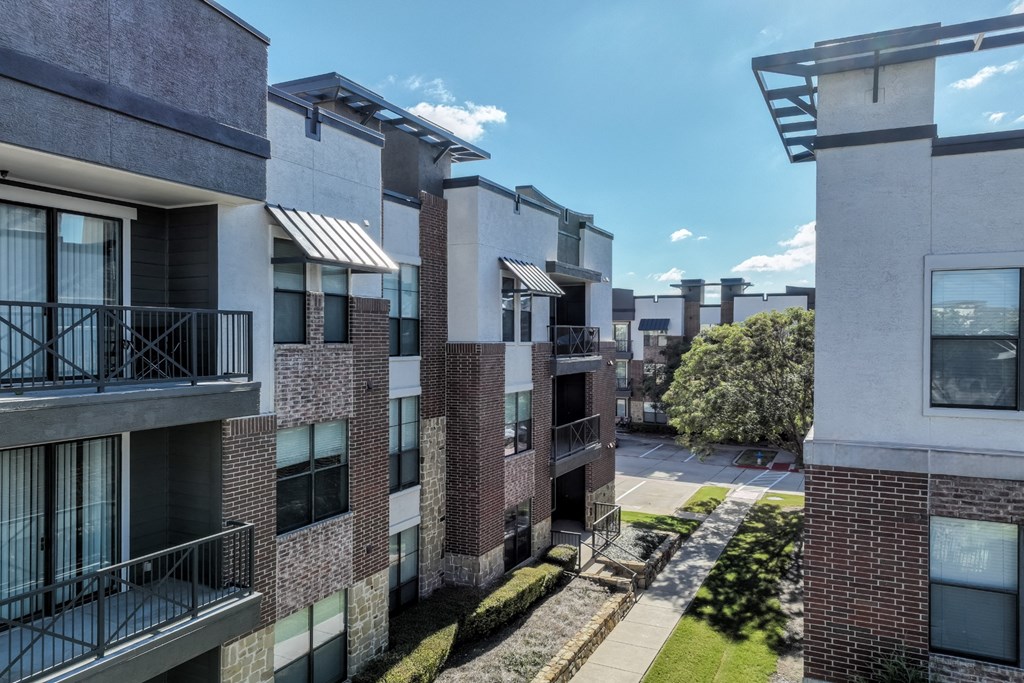 Soho Parkway Apartments, 6653 McKinney Ranch Pkwy., McKinney, TX - RentCafe