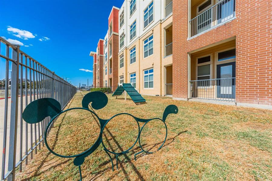 Aspire At 610 Apartments, 8900 Lakes at 610 Dr, Houston, TX - RentCafe