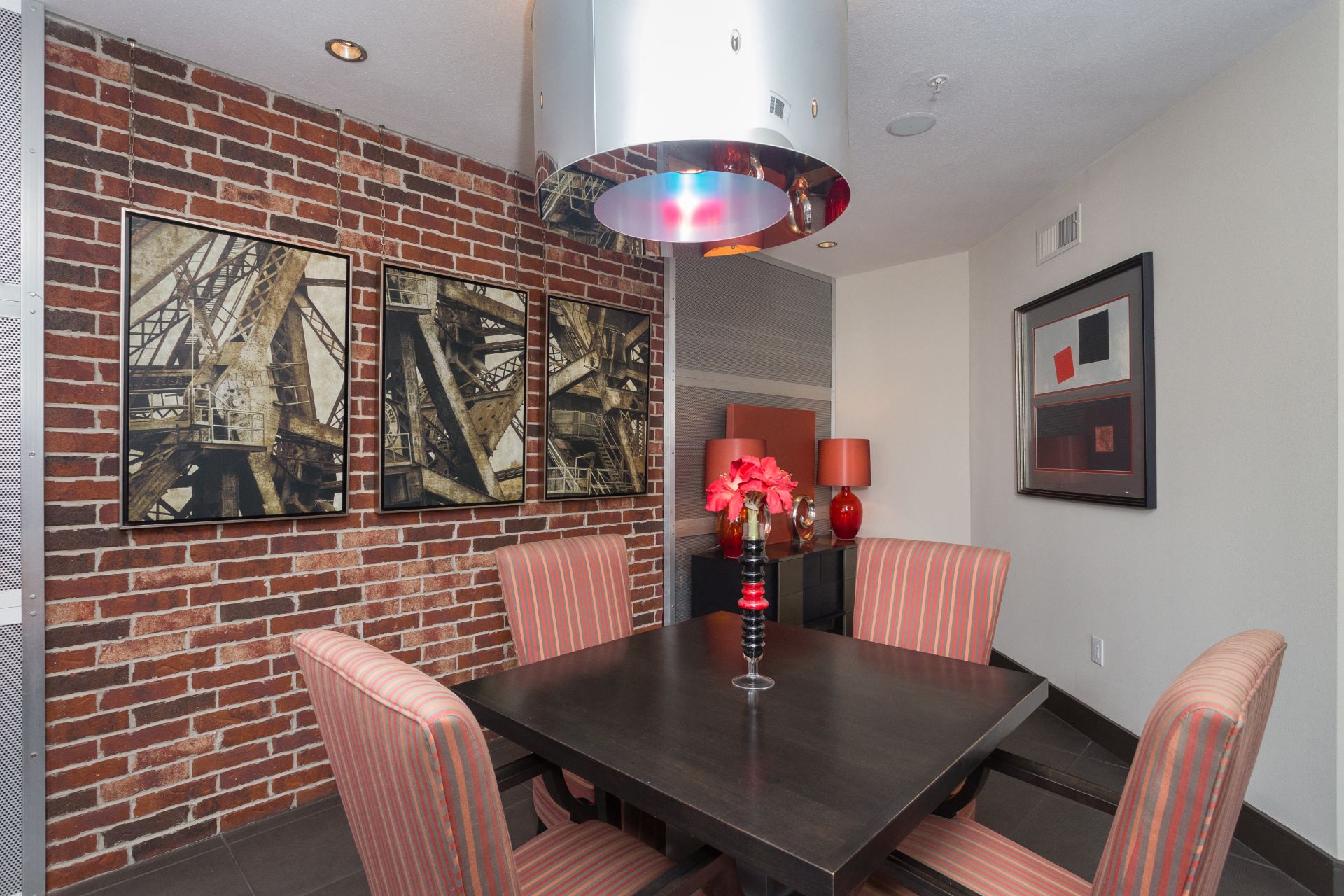 Montrose, Houston Apartments | The Core