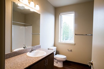 Quinten Tower Apartments, 1950 NE Everett St, Portland, OR - RentCafe