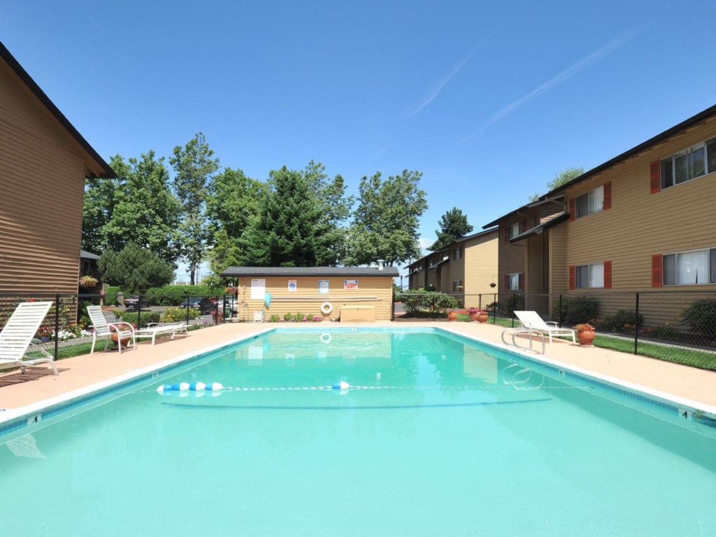 Hood Village Apartments, 933 NE Hood Ave, Gresham, OR - RentCafe