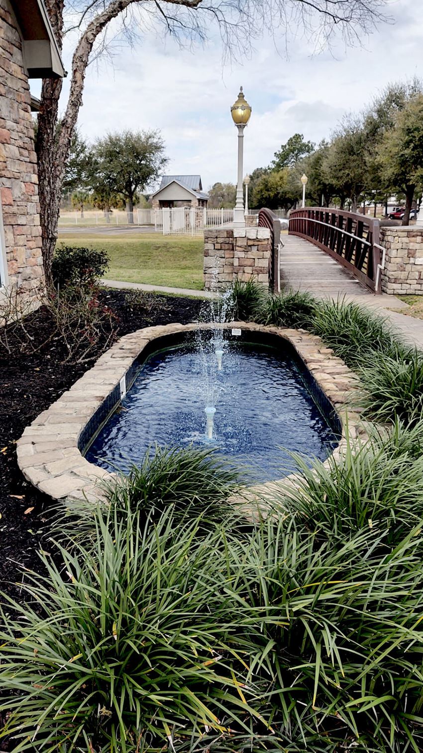 Fountains At Tidwell Apartments & The Enclave, 2303 W. Tidwell Rd ...