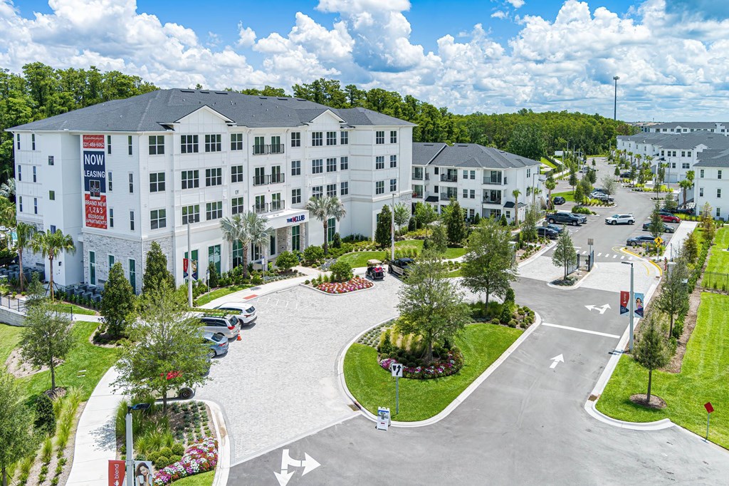 Altis Grand Twin Lakes Apartments, 201 Royal Tupper Terrace, Kissimmee ...