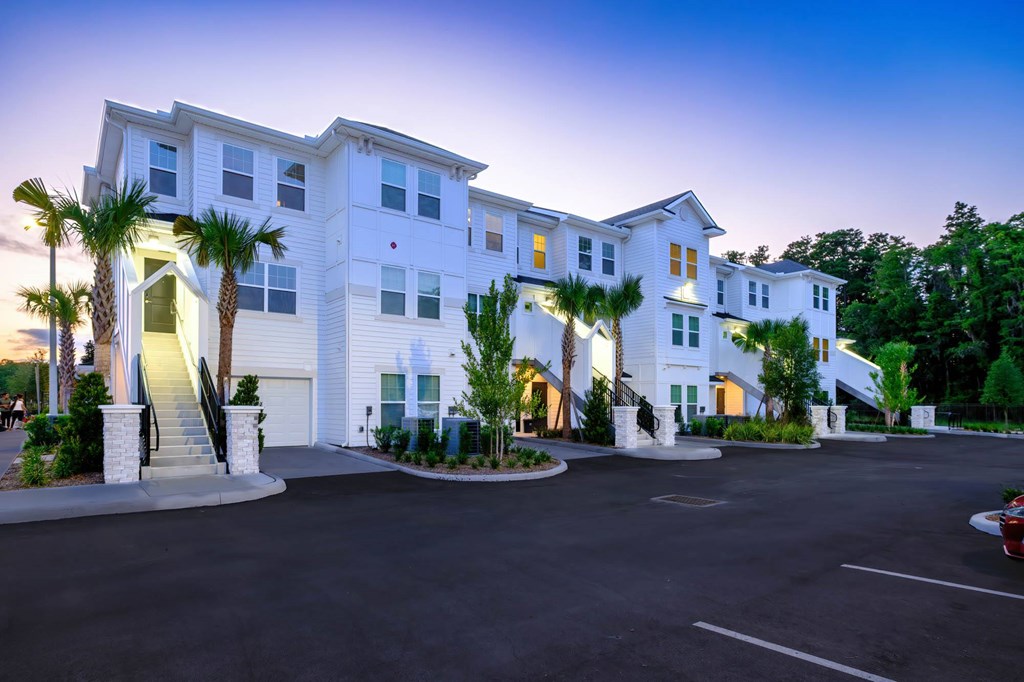 Altis Grand Twin Lakes Apartments, 201 Royal Tupper Terrace, Kissimmee ...