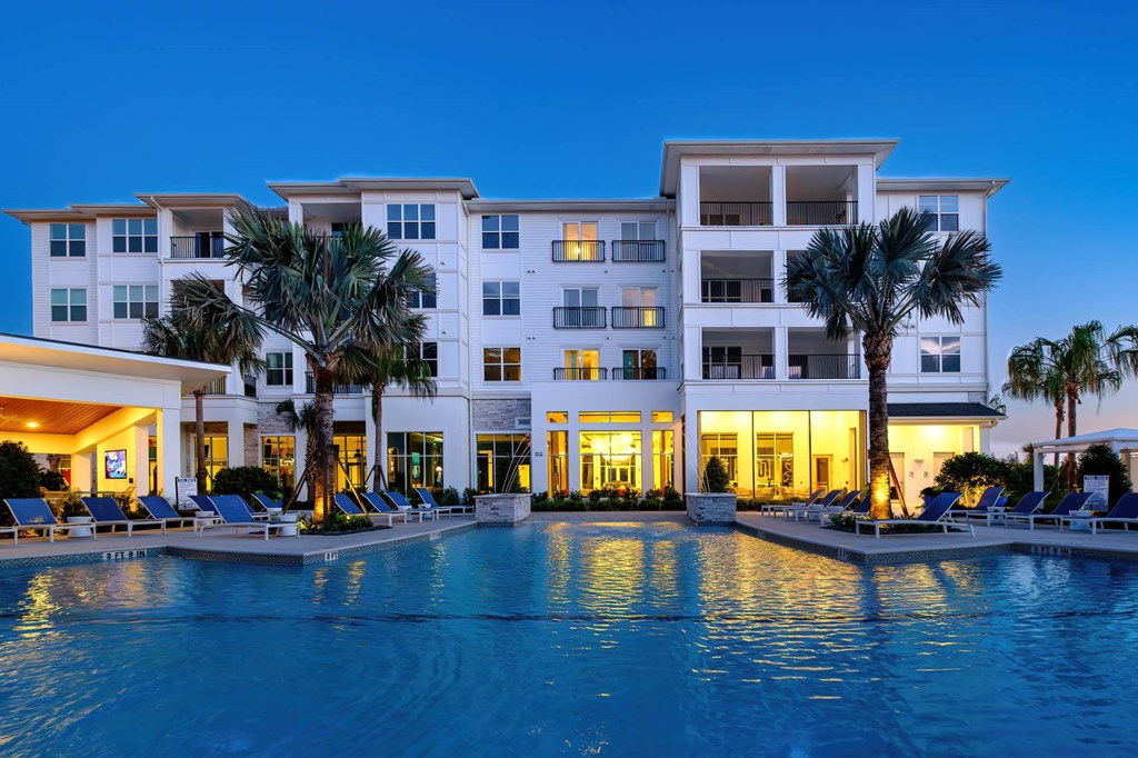 Altis Grand Twin Lakes Apartments, 201 Royal Tupper Terrace, Kissimmee ...