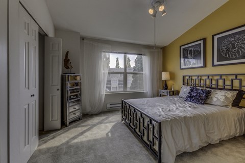 Palladia Apartments, 2615 NE Amberglen Parkway, Hillsboro, OR - RentCafe