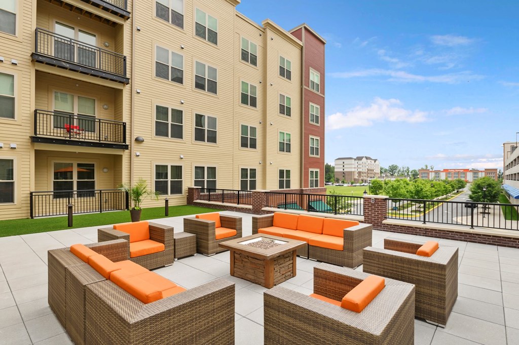 The Flats At Neabsco Apartments, 2701 Neabsco Common Place, Woodbridge ...