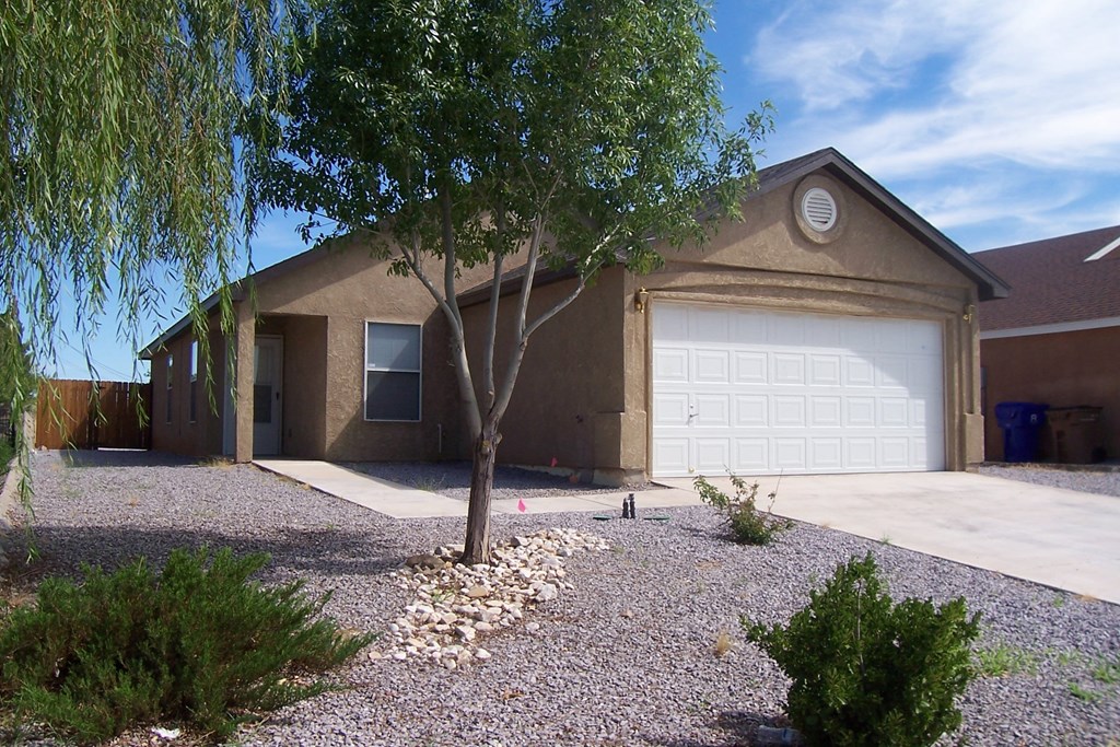 4875 Calle Bella Avenue Rentals - Las Cruces, NM - RentCafe