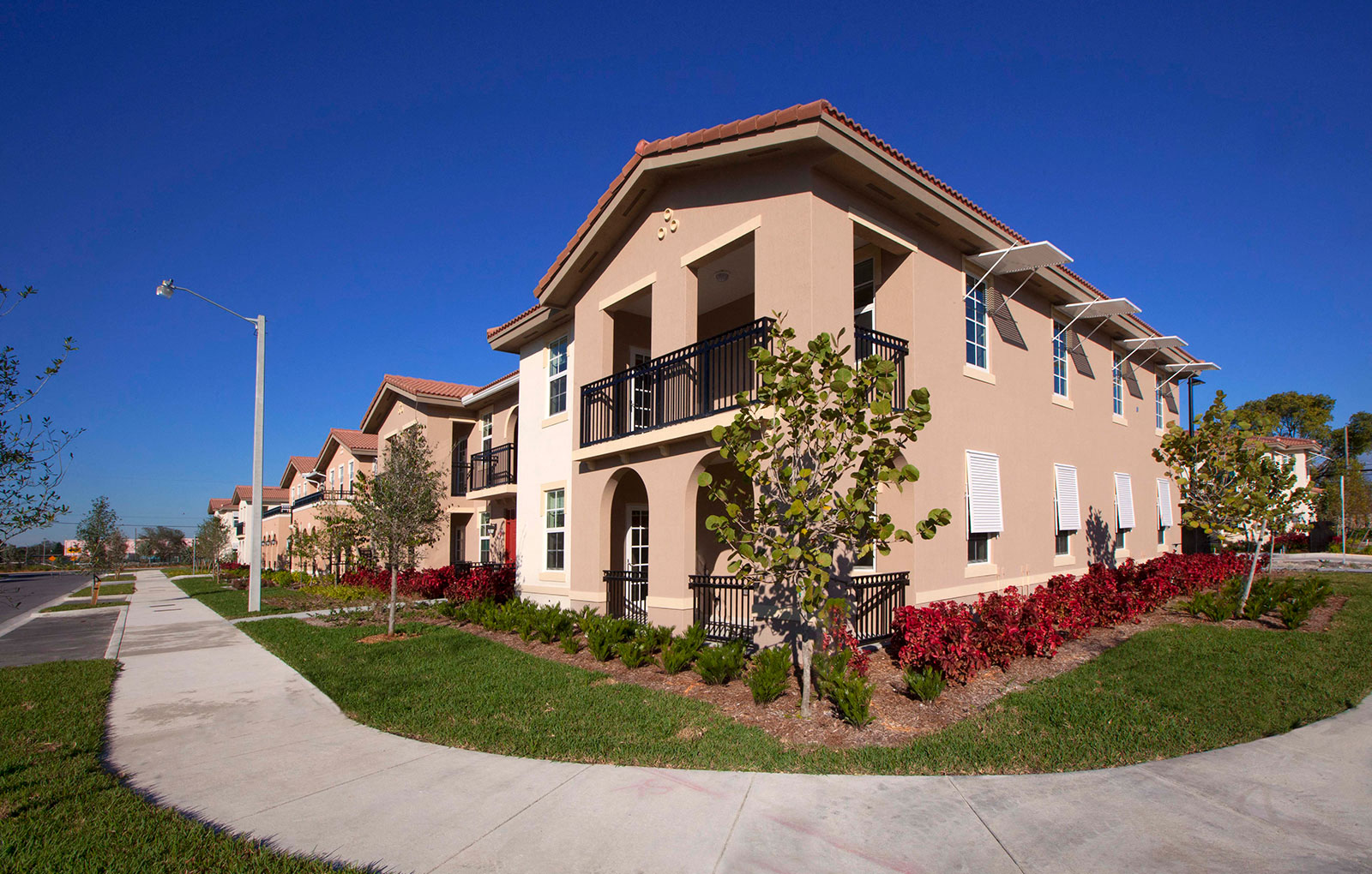 What is the worst housing project in Dade County? | Lipstick Alley