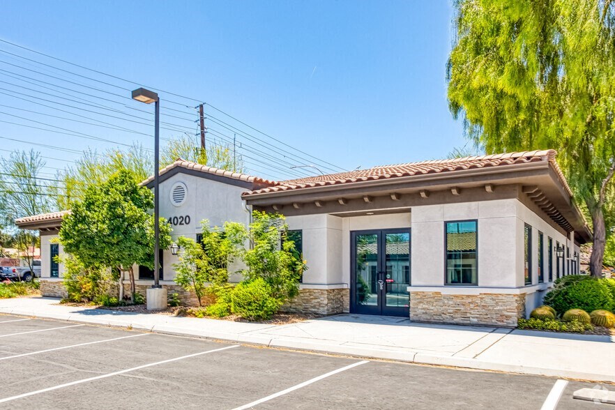 Russell Gateway Professional Center Owners Assoc. Apartments, 4020 ...