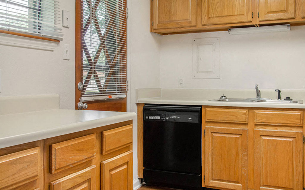 Hunter AAF Homes Rentals - Hunter Army Airfield, GA - RentCafe