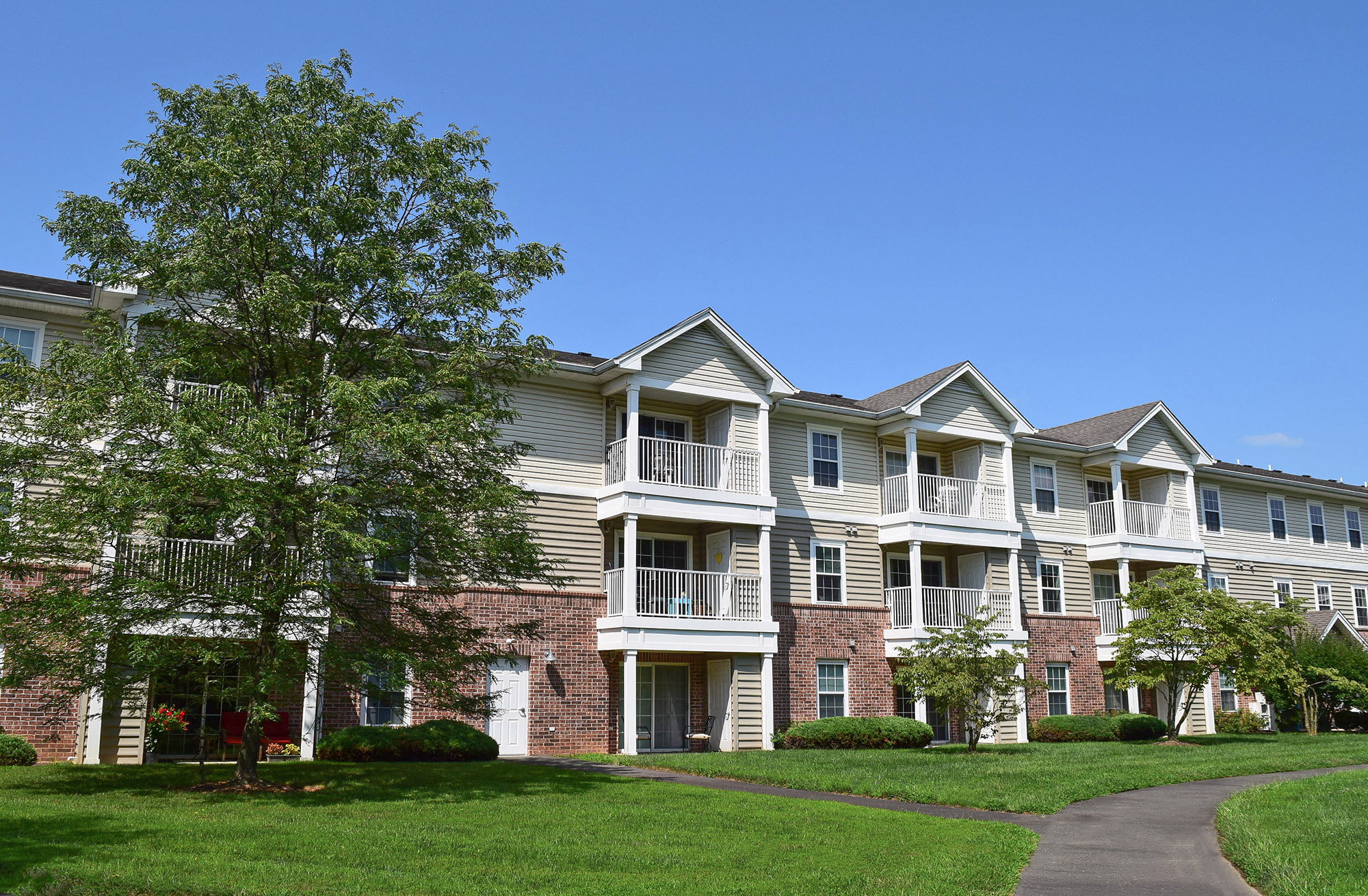 Birchwood At Hopewell 55+ Apartments, 725 Denow Road, Pennington, NJ ...