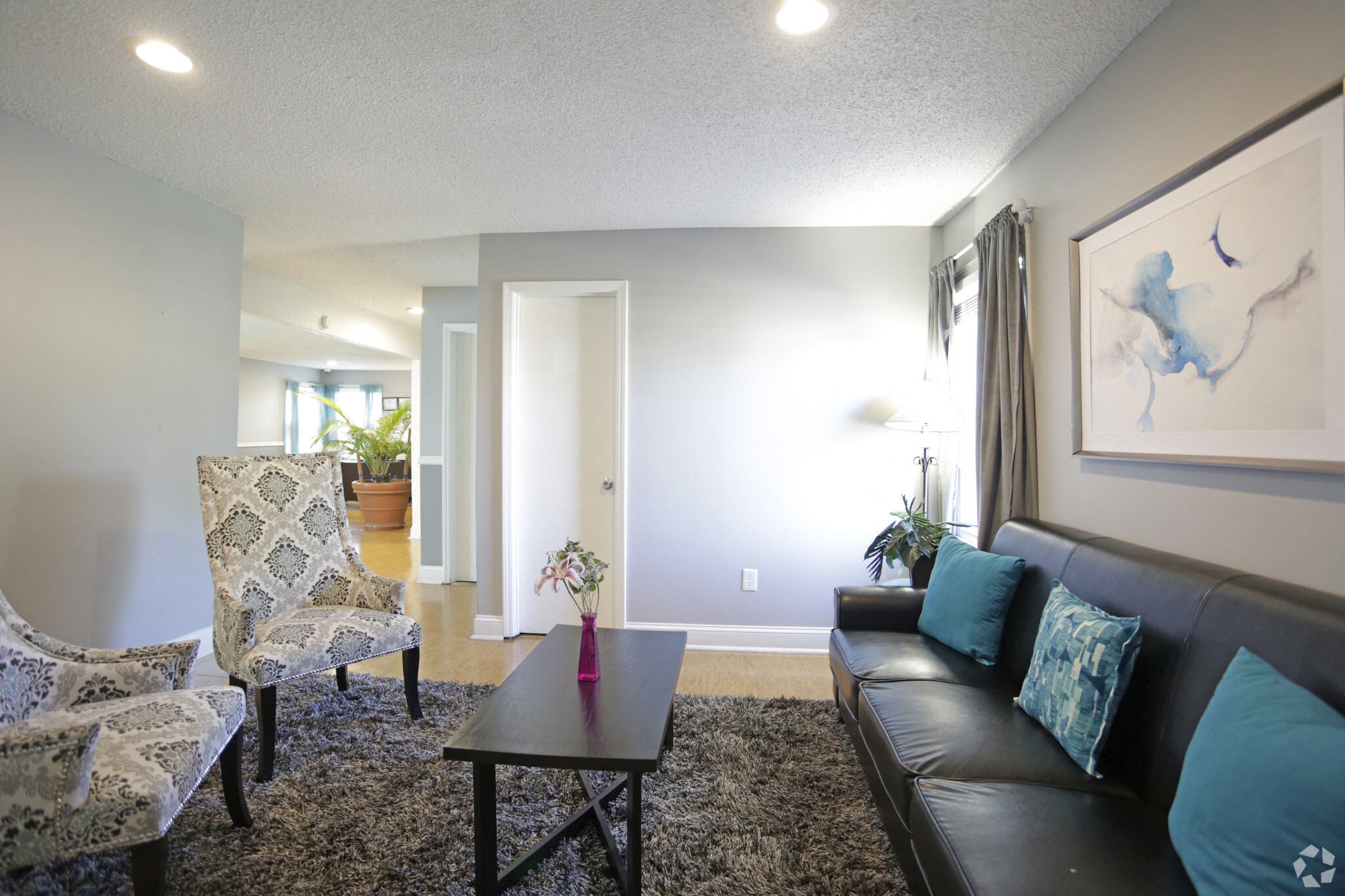 Hudson Pointe Apartments, 8900 Old Santa Fe Rd, Kansas City, MO - RentCafe