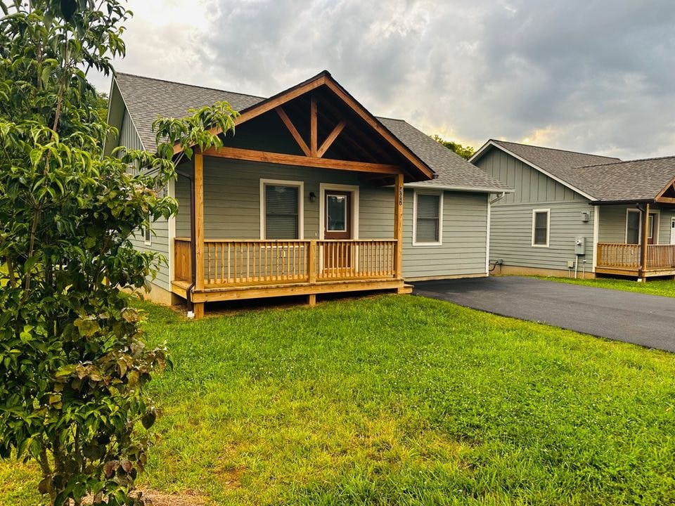 Newly Constructed 2 Bedroom, 2.5 Bathroom With A Private Deck At 141 ...