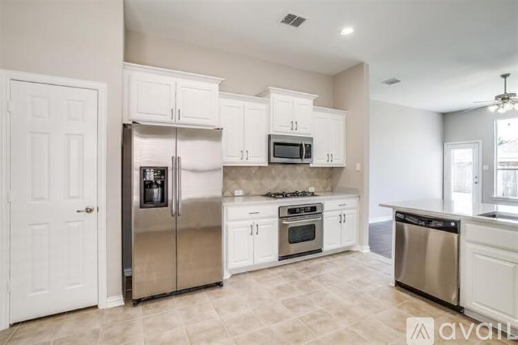 2692 Lake Ridge Drive Rentals - Little Elm, TX - RentCafe