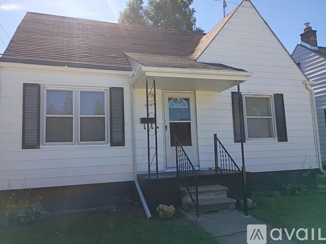 25605 Colgate St - Dearborn Heights, MI