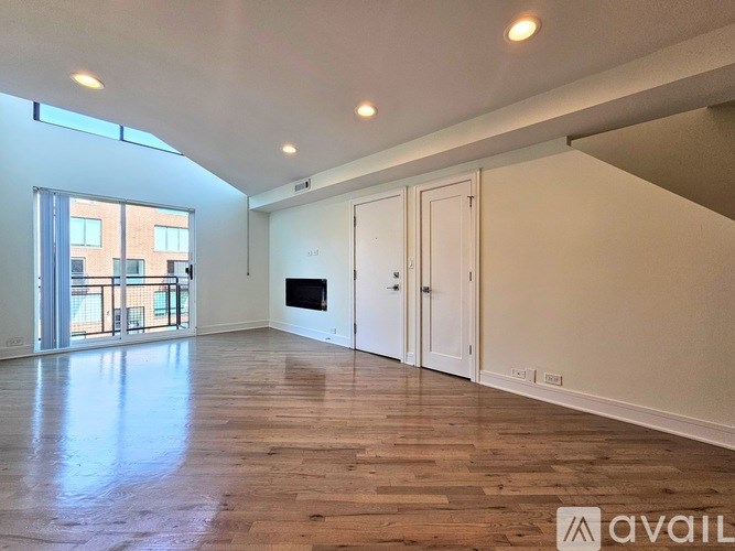 944 W Grace St, Unit D202 - Chicago, IL