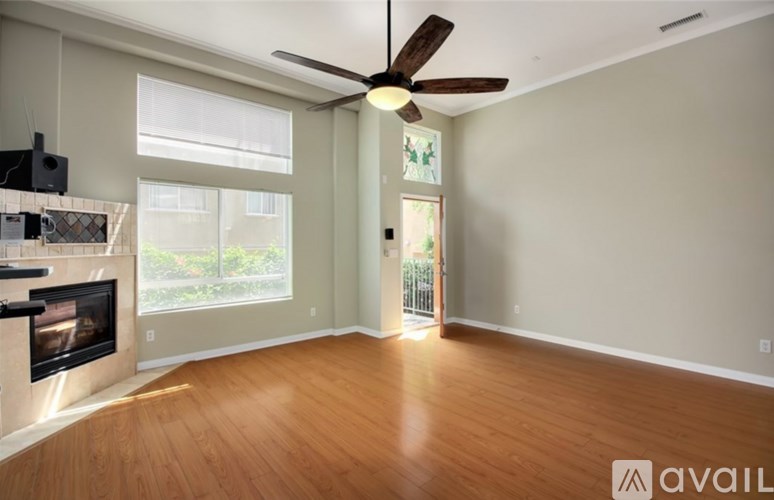 12368 Osborne St, Unit 9 - Los Angeles, CA