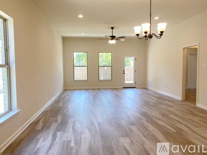 8326 Rocky Trail Ave - Baton Rouge, LA