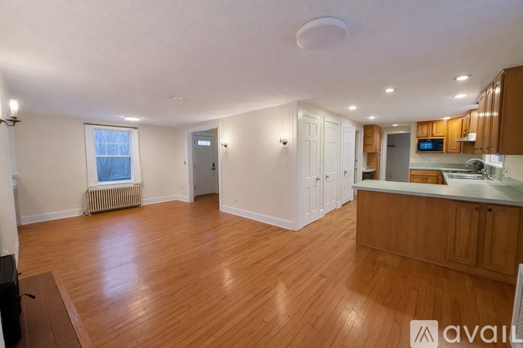 329 N Eagleville Rd - Mansfield, CT