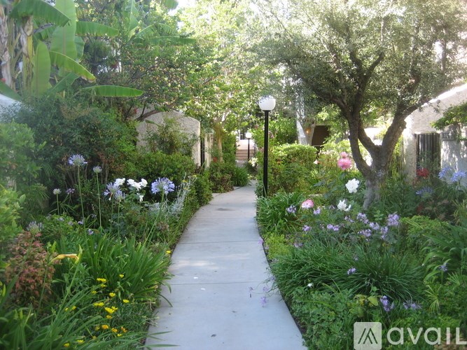 18340 Collins Street, Unit C - Los Angeles, CA