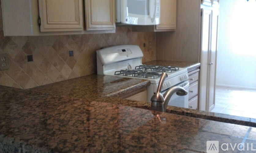 18340 Collins Street, Unit C - Los Angeles, CA